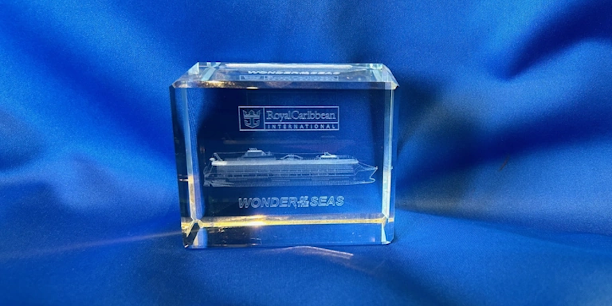 Swapping Royal Caribbean crystal blocks | Cruises With Friends